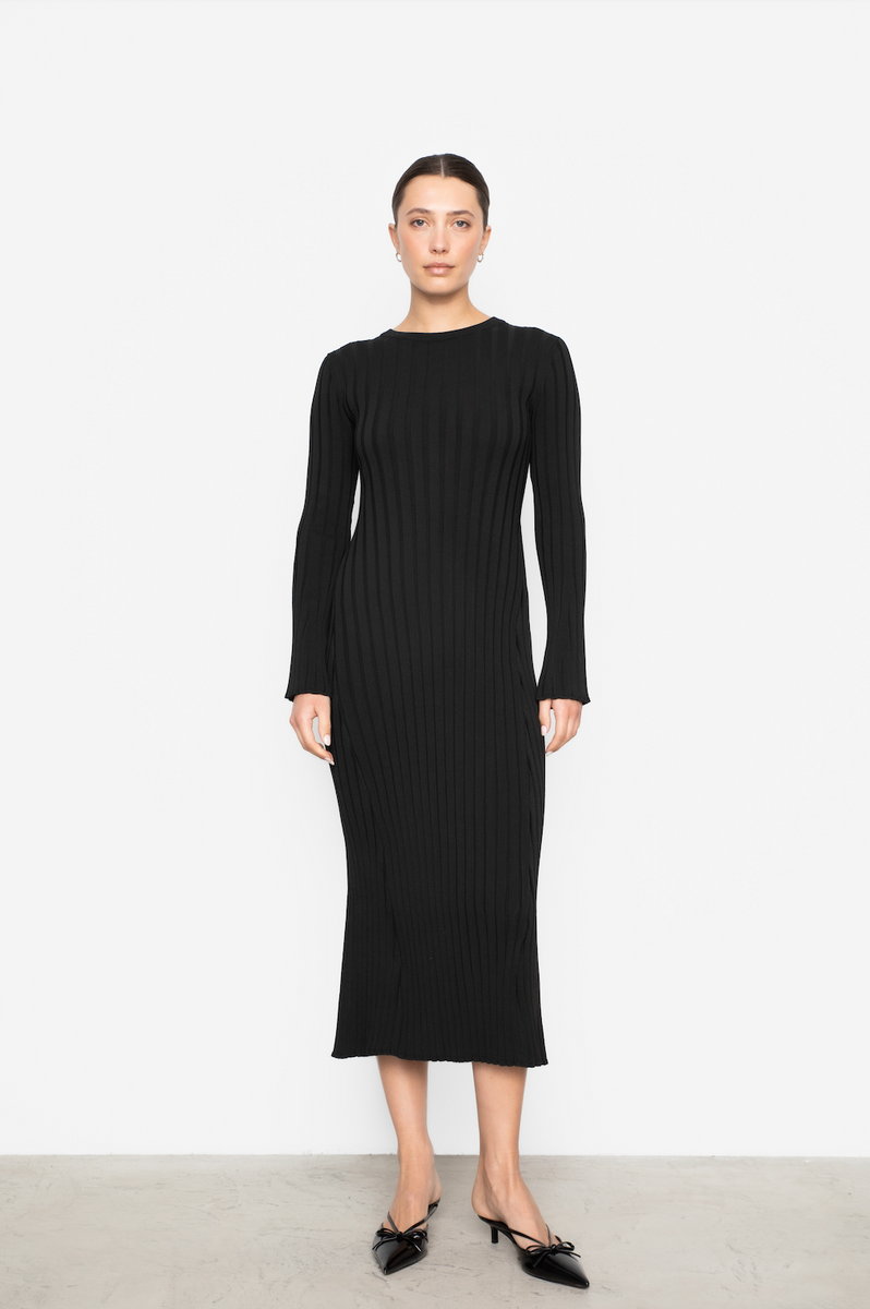 Zaneta Knit Dress i Black fra Camilla Pihl – DeAna